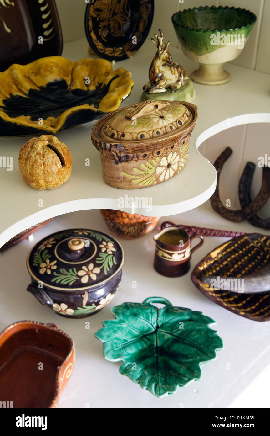 The old fashioned pottery hi-res stock photography and images - Alamy