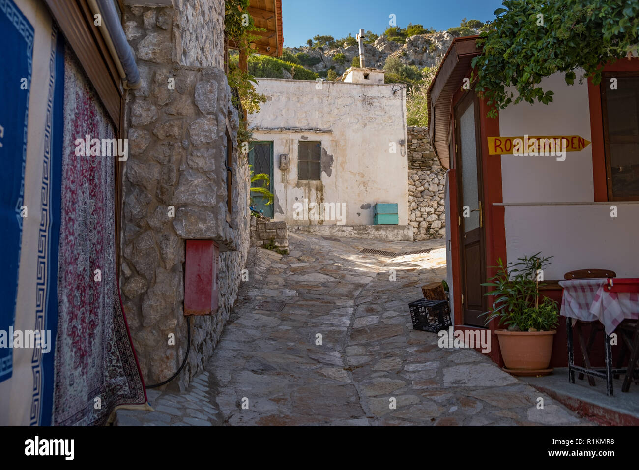 Crete traditional pictorial street hi-res stock photography and images ...