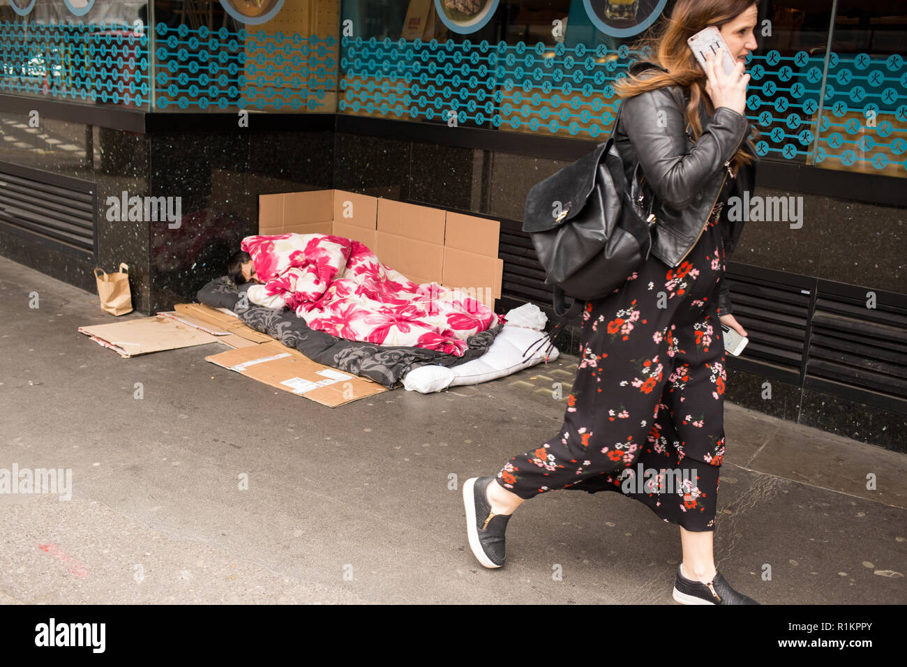 Homeless woman street hi-res stock photography and images - Alamy