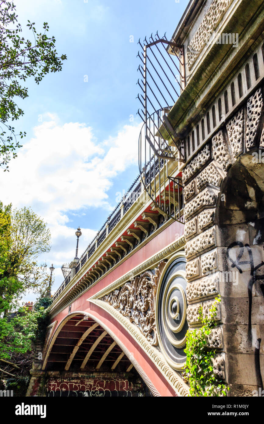The famous Victorian Archway Bridge, built in 1897 to replace the ...