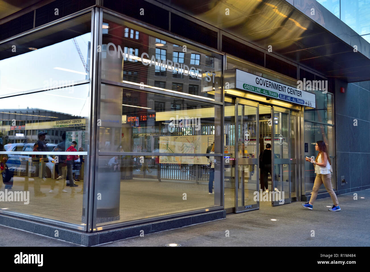 Boston bus station hi-res stock photography and images - Alamy