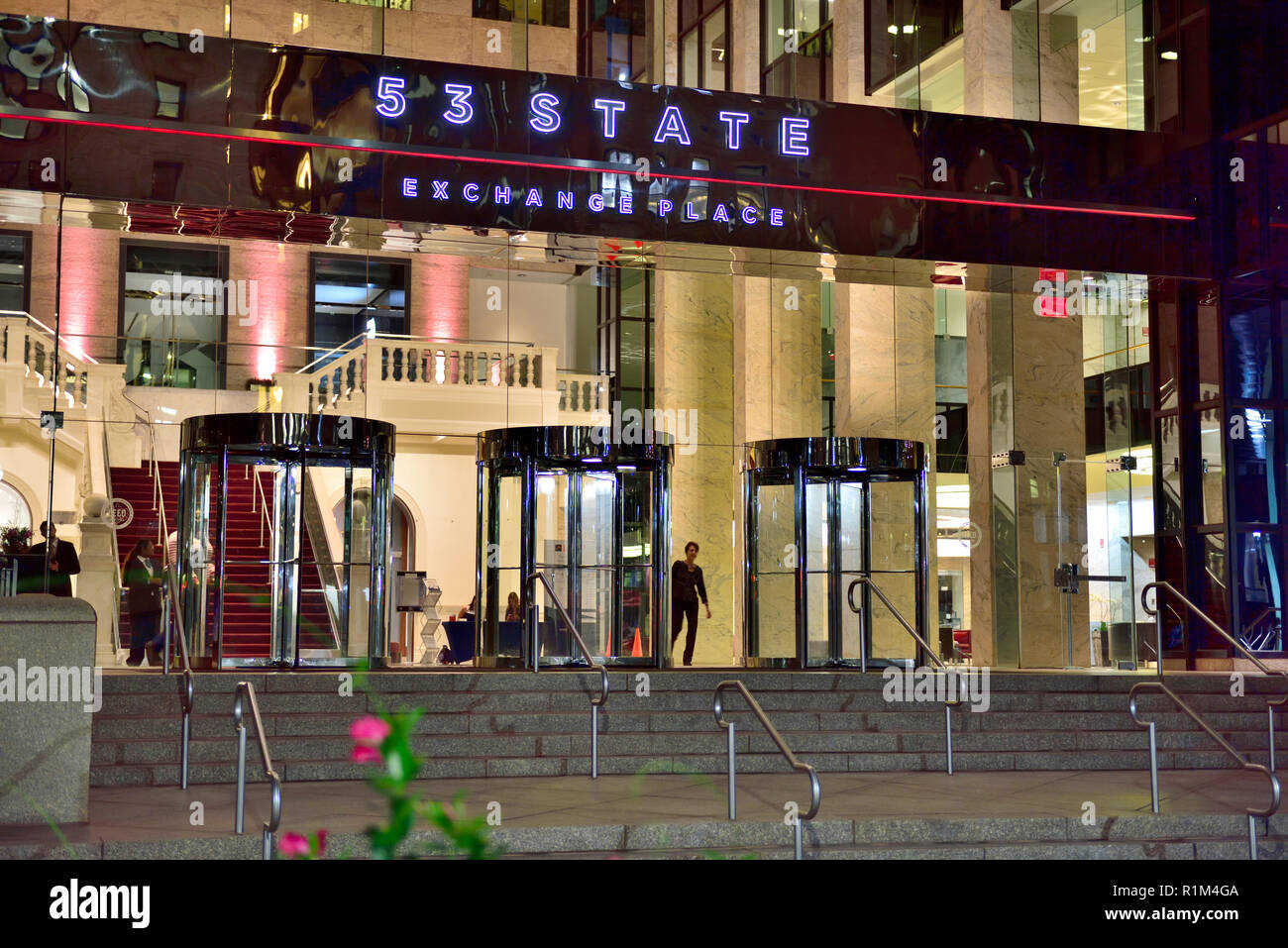 State street boston hi-res stock photography and images - Alamy