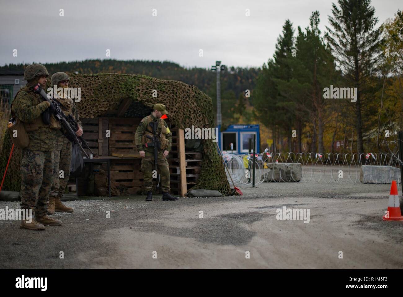 Entry control point ecp hi-res stock photography and images - Alamy