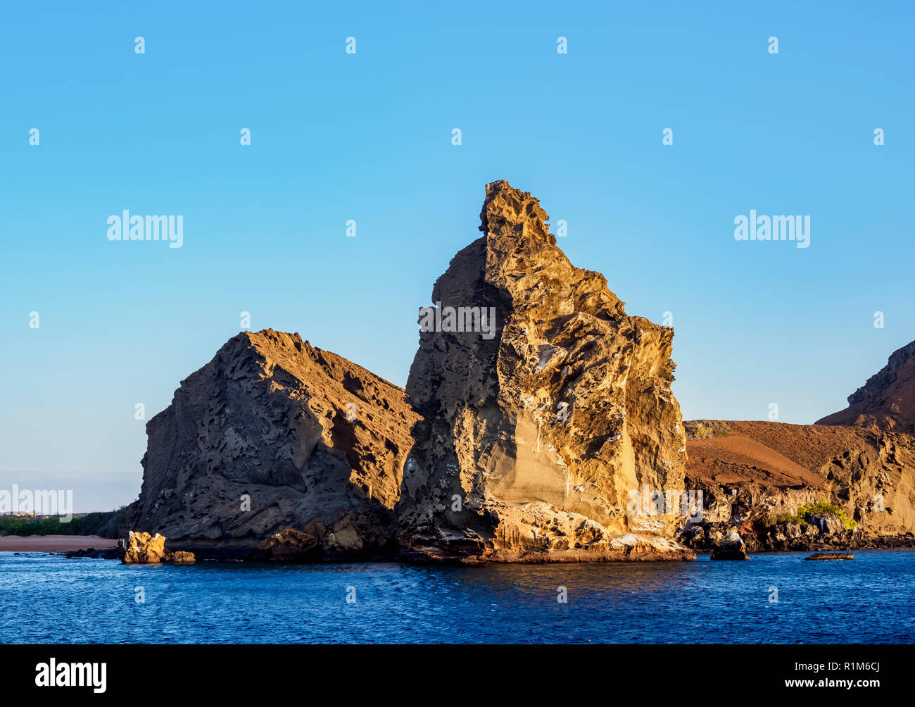 Bartolome Island And The Iconic Pinnacle Rock High Resolution Stock ...