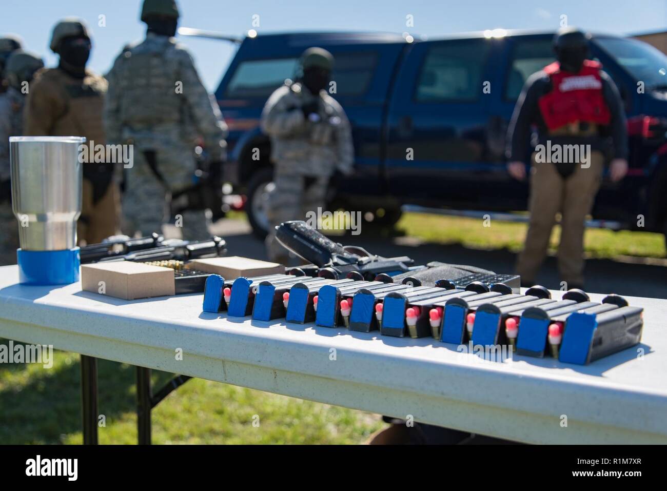 181 pistol hi-res stock photography and images - Alamy