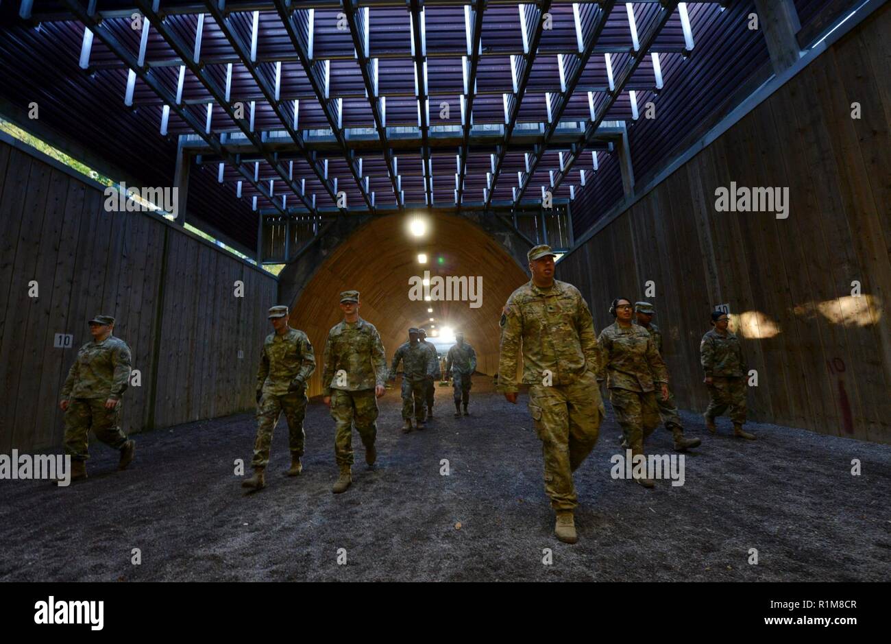 Members from the 554th Military Police Company conduct M-4 rifle ...