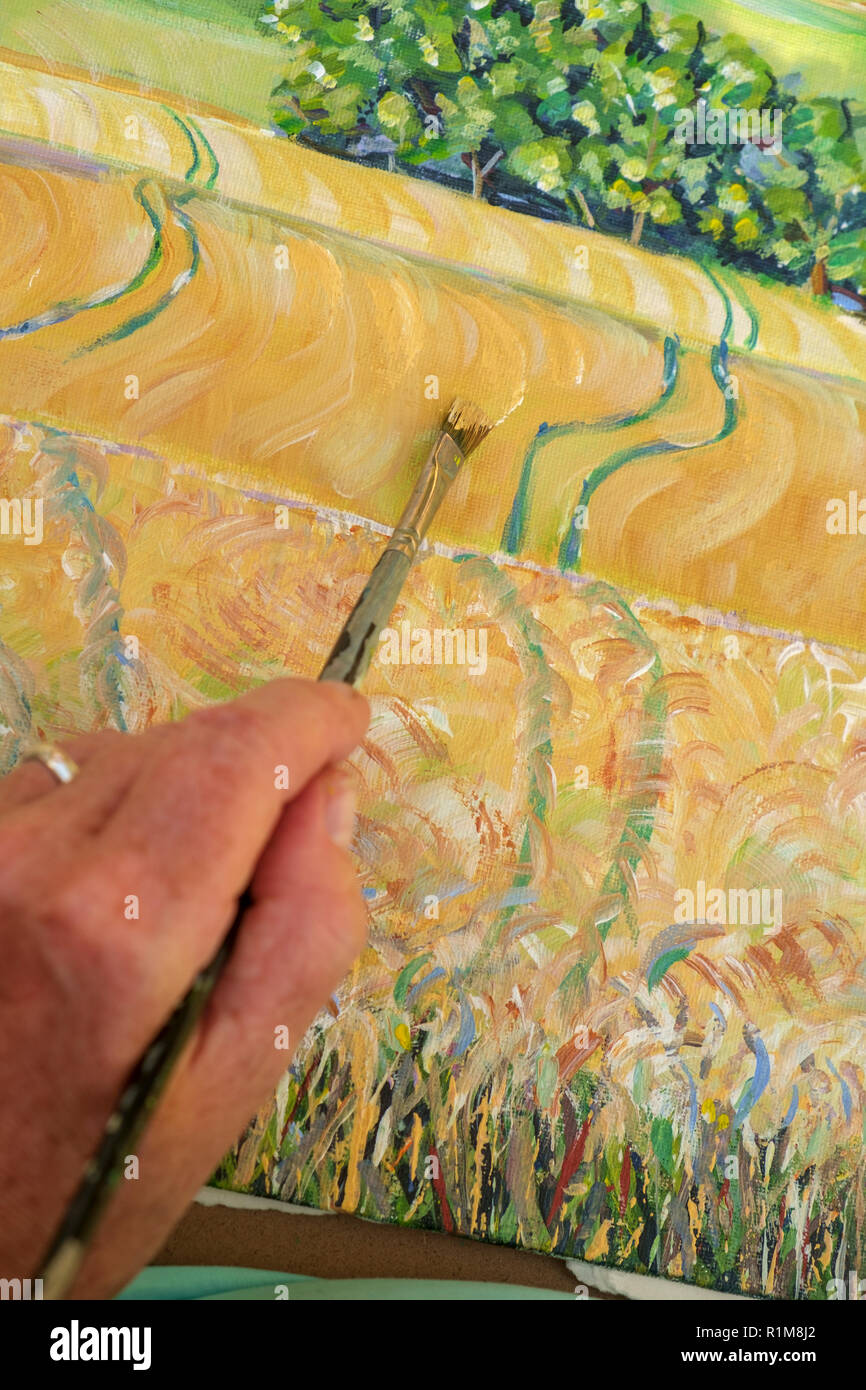 Artist painting close up hi-res stock photography and images - Alamy