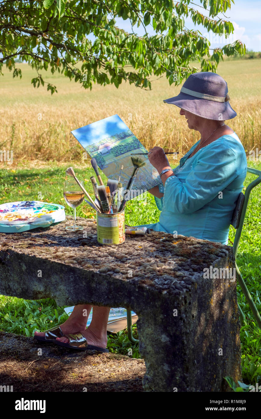 Shade paint hi-res stock photography and images - Alamy