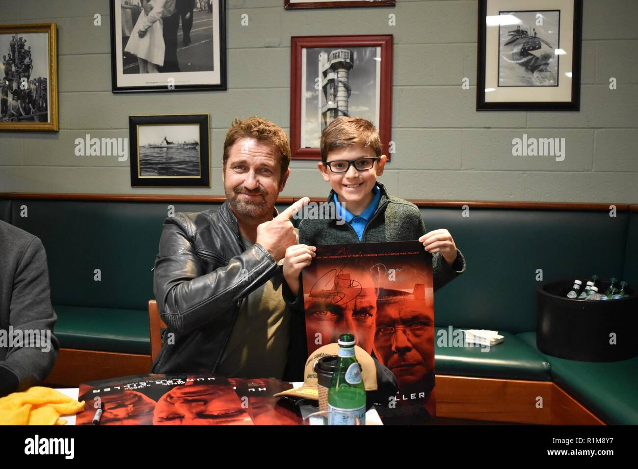 Hunter killer movie butler hi-res stock photography and images - Alamy