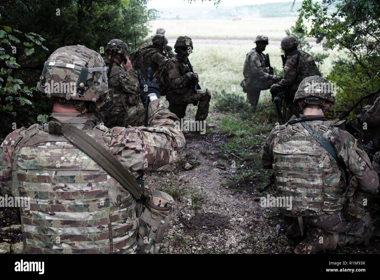 Texas Army National Guard Soldiers from 1st Battalion, 143rd Infantry ...