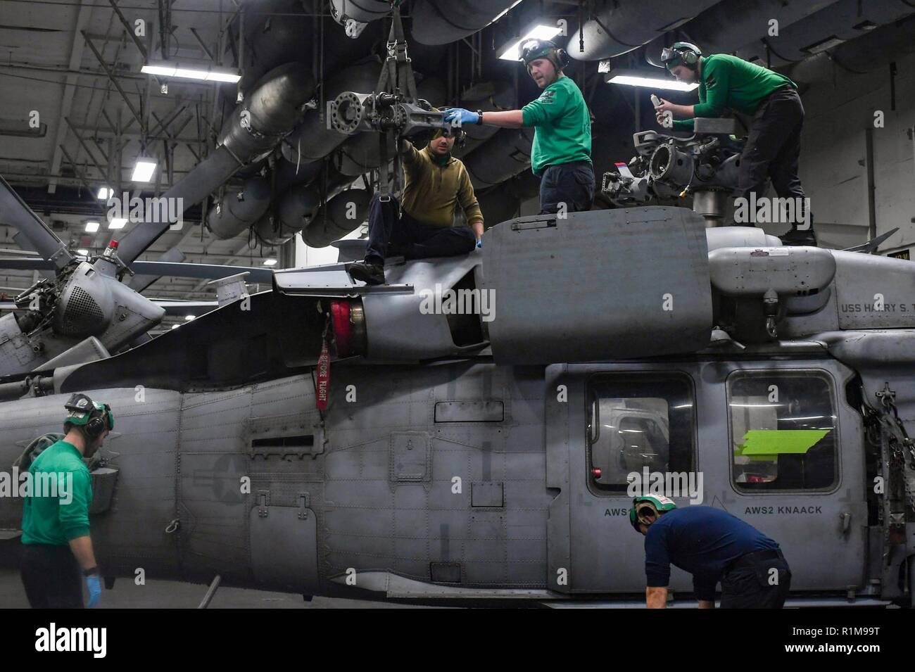 NORWEGIAN SEA (Oct. 22, 2018) Sailors, assigned to the "Dragon Slayers ...
