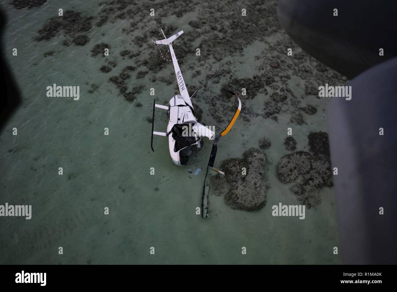 A CH-53E Super Stallion with Marine Heavy Helicopter Squadron 463 ...