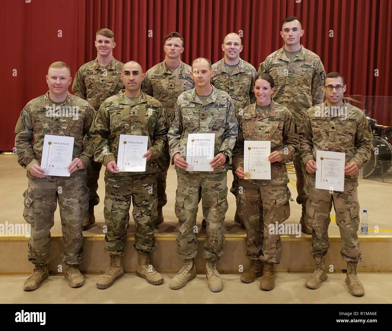 Soldiers of the 155th Armored Brigade Combat Team pose for a photo ...
