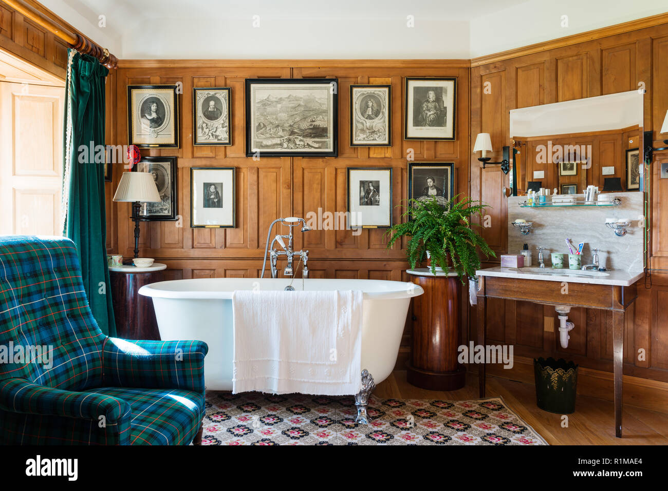 Edwardian Bathroom High Resolution Stock Photography and Images - Alamy
