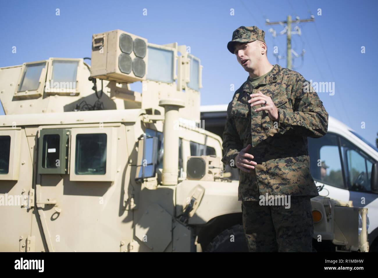 Marine corps information operations center hi-res stock photography and ...