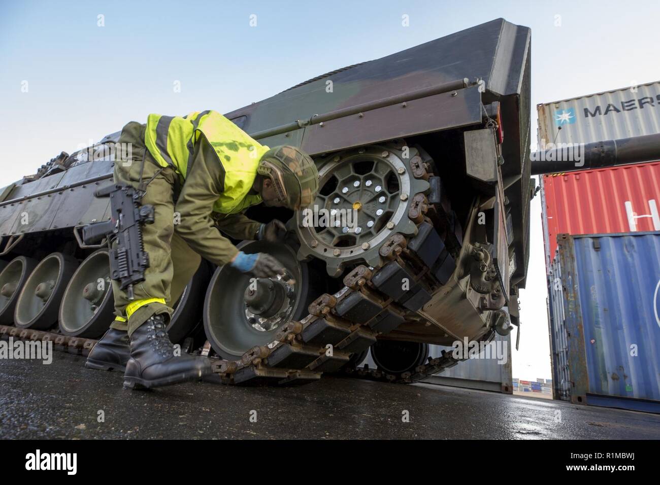Inspection of a German main battle tank Leopard 2 after unloading by ...