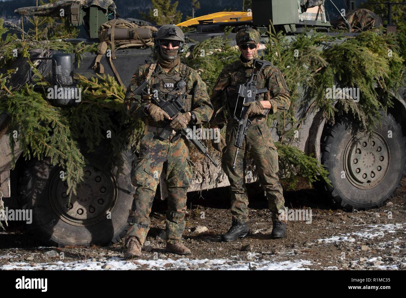 Fennek vehicle german hi-res stock photography and images - Alamy