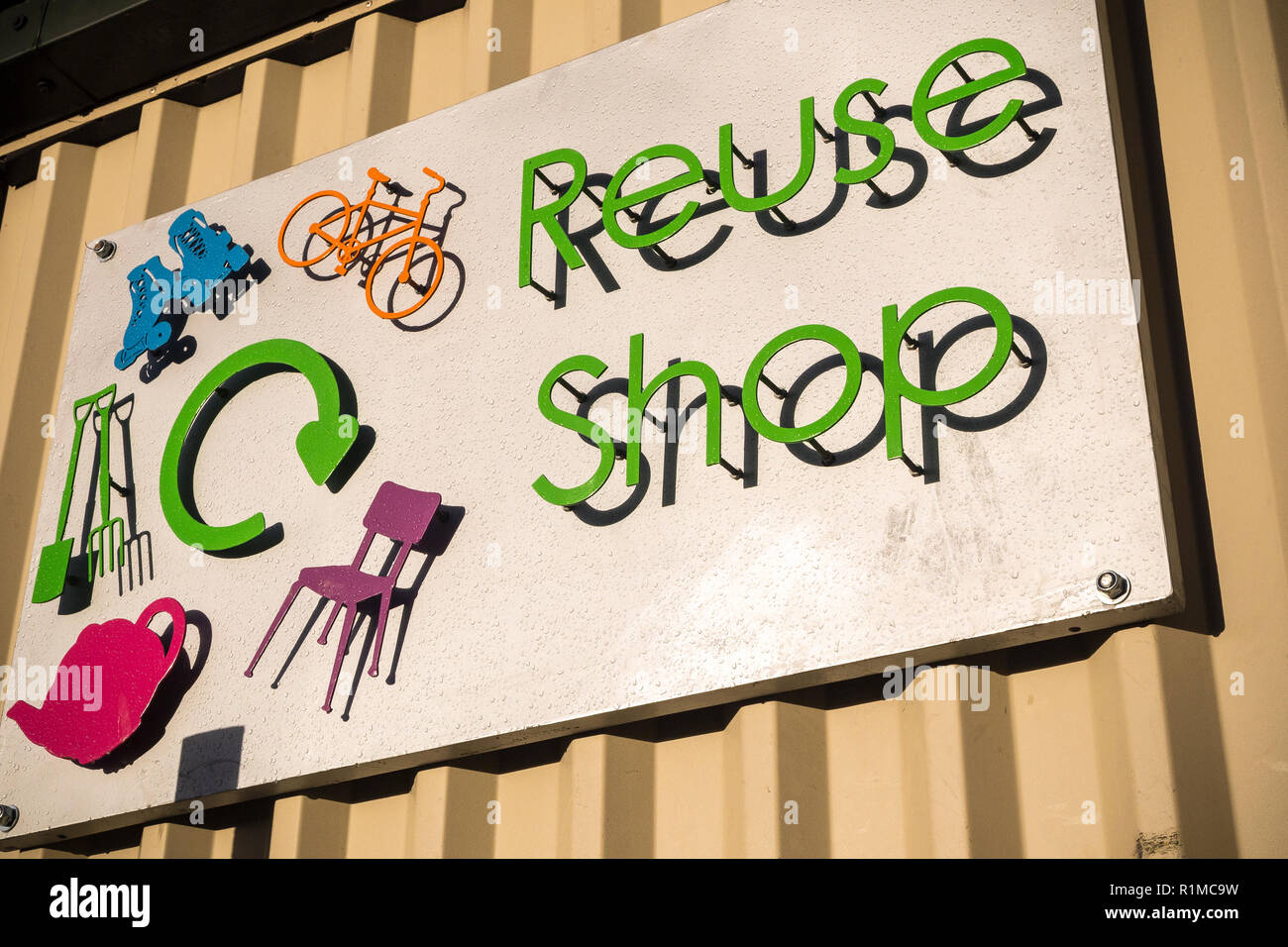 Reuse Recycling shop, Environmental Conservation, Recycling Bin, Paper ...