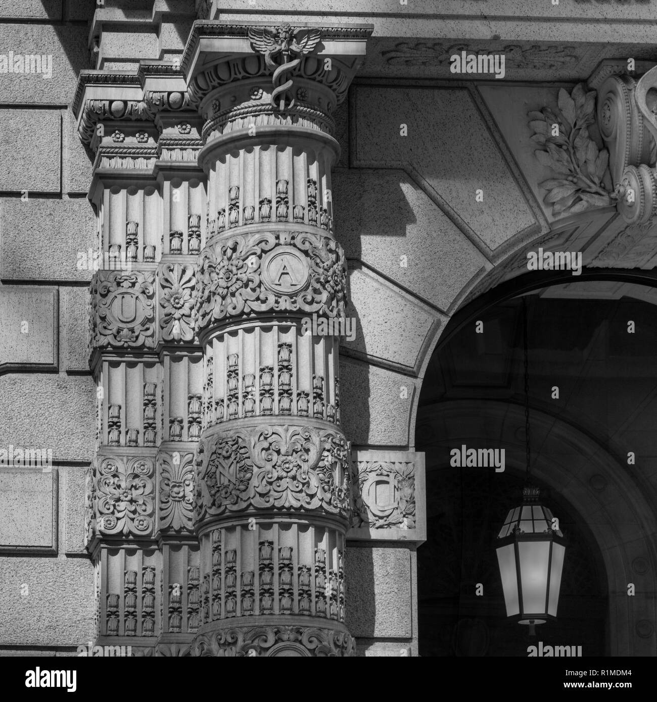 Architectural details of columns, New York Public Library, Manhattan ...