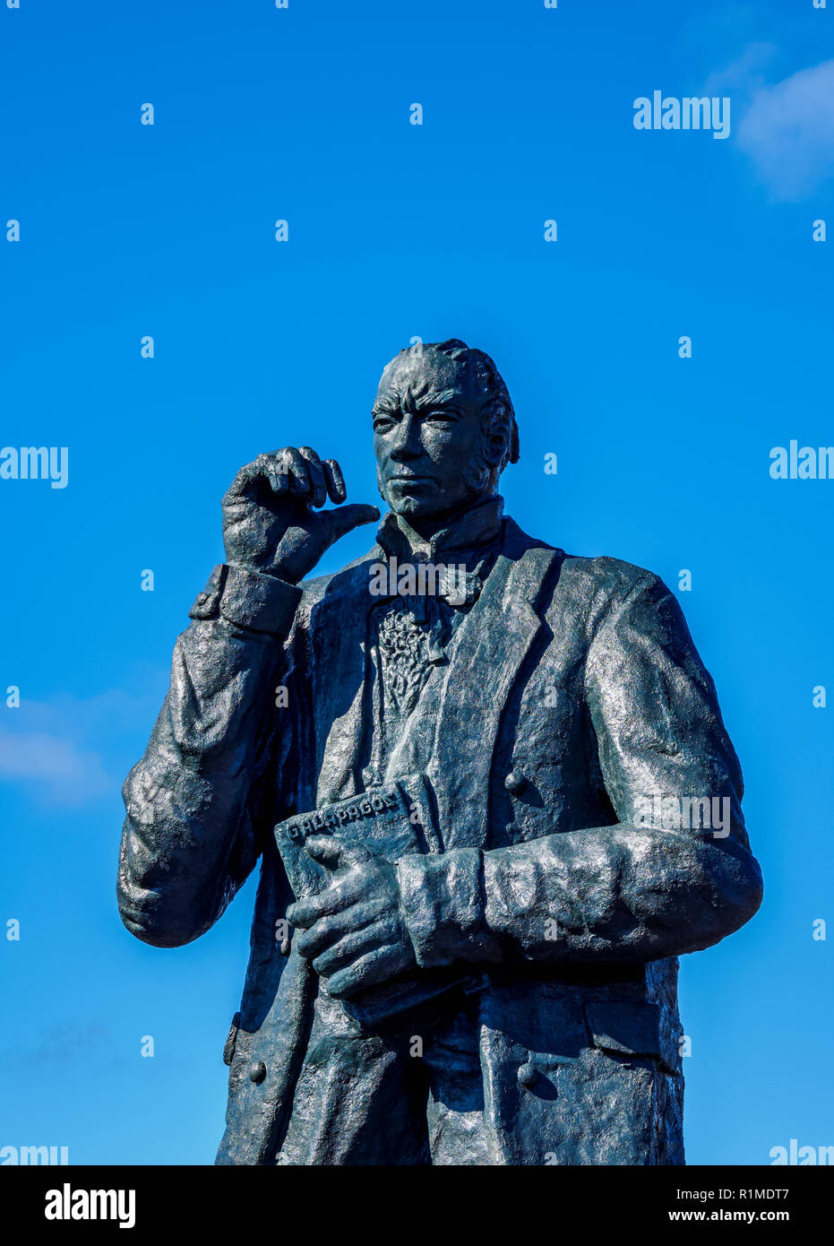 Darwin memorial sculpture hi-res stock photography and images - Alamy