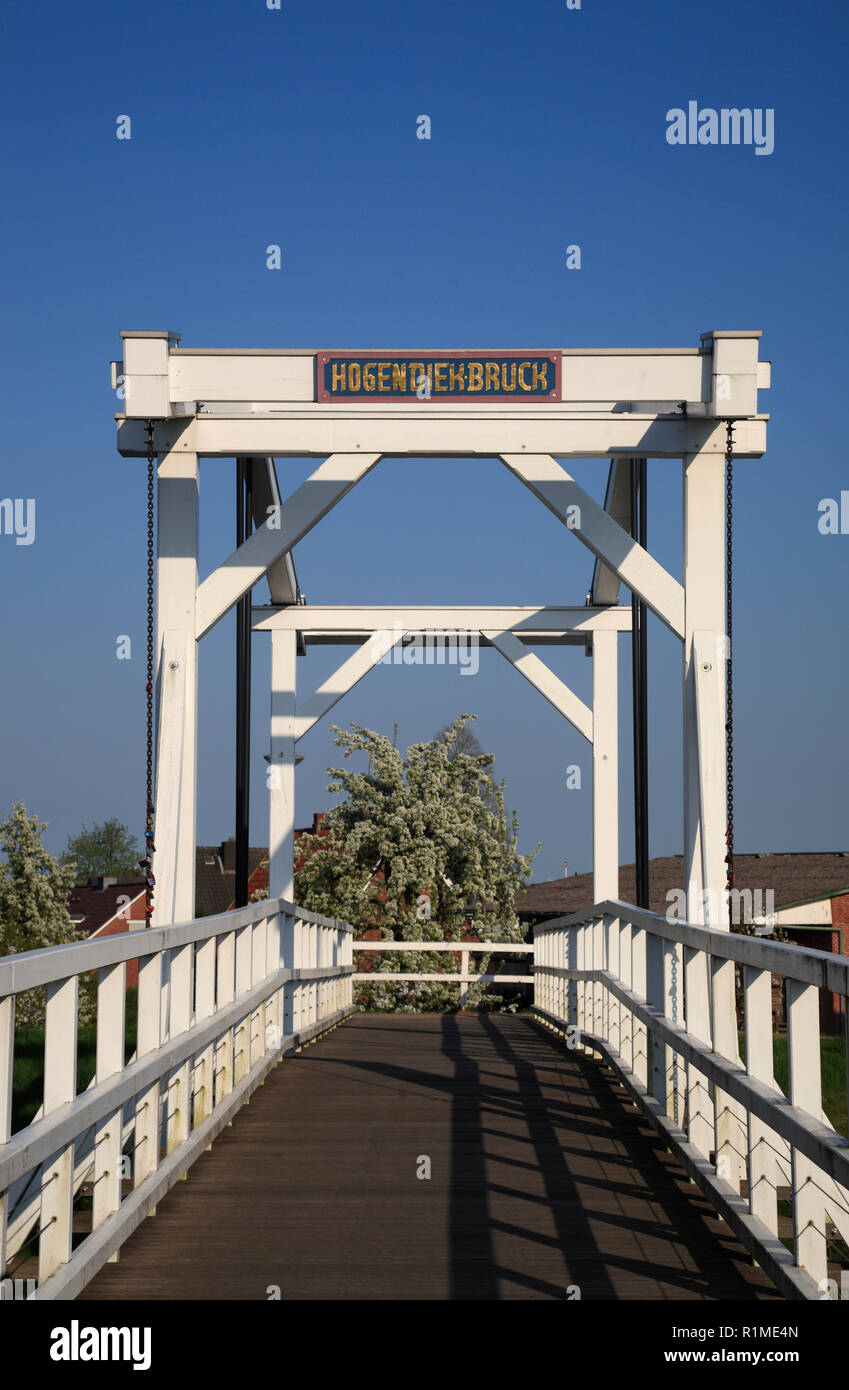 Steinkirchen, Hogendiekbrücke (old dutch bridge) Altes Land, Lower ...