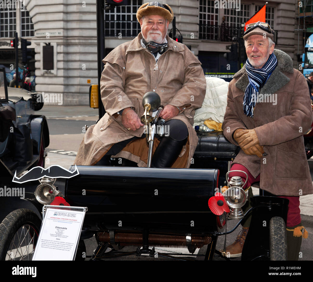Dr Seiderman in his 1903 Oldsmobile Curved-dash runabout, participating ...