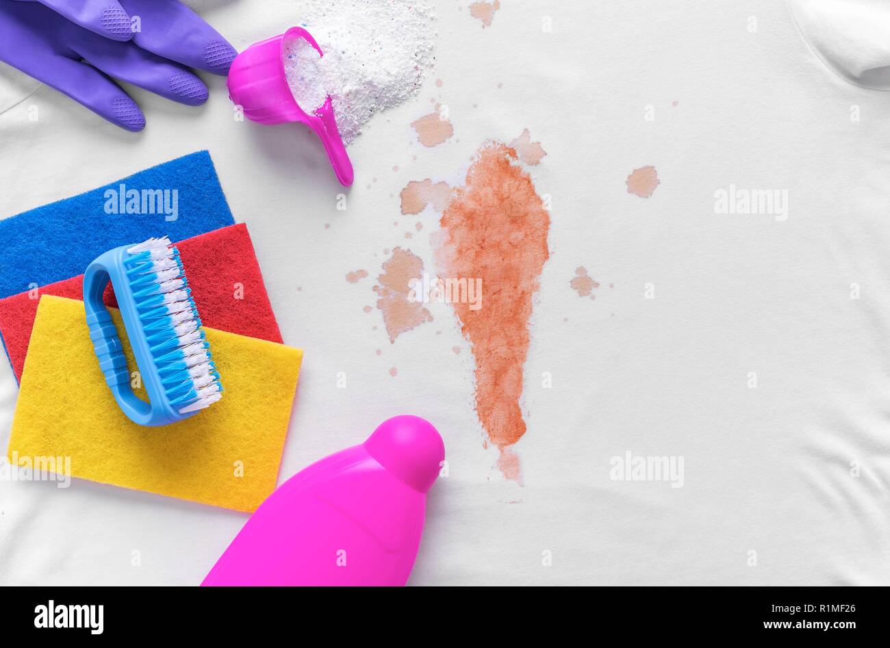 Powder to remove stains. Very heavy contamination Stock Photo - Alamy
