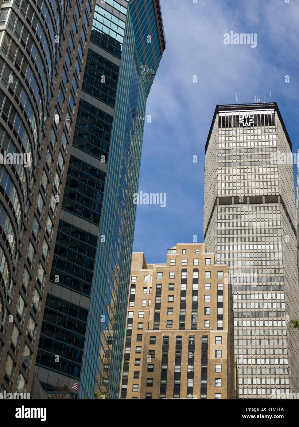 Metlife skyscraper in hi-res stock photography and images - Alamy
