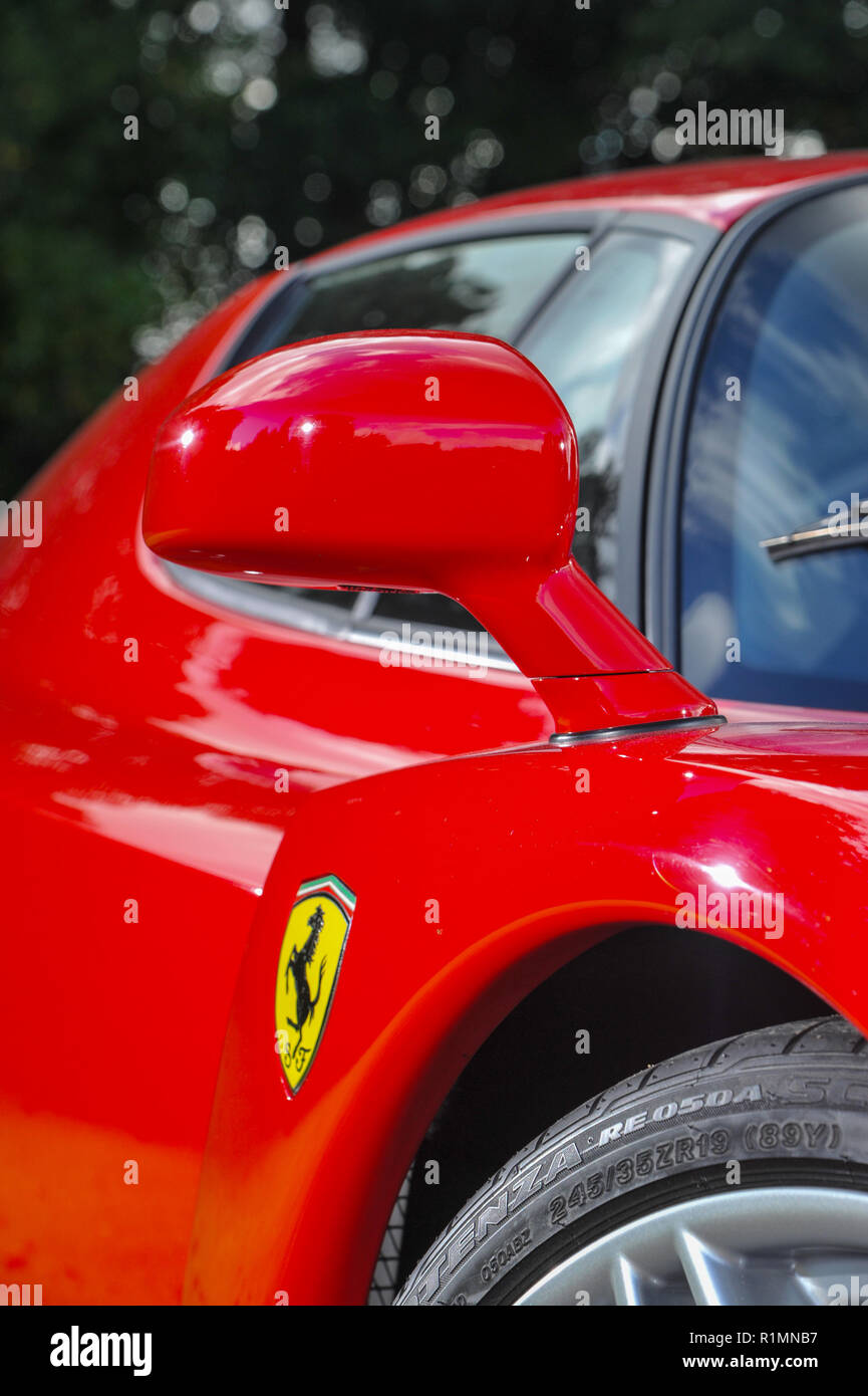 Carbon fibre wing mirror hi-res stock photography and images - Alamy