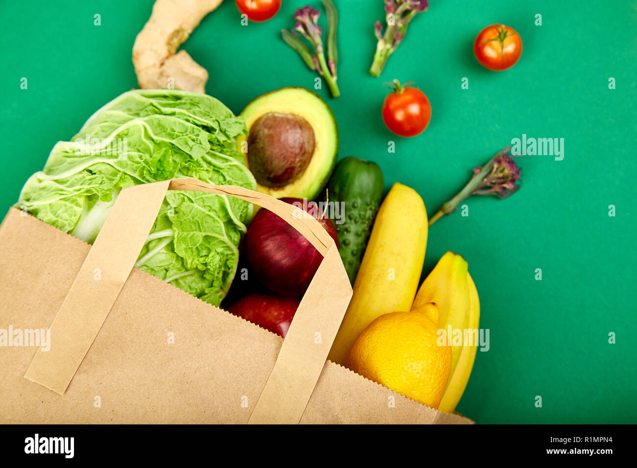 Ingredients list on food package hi-res stock photography and images ...