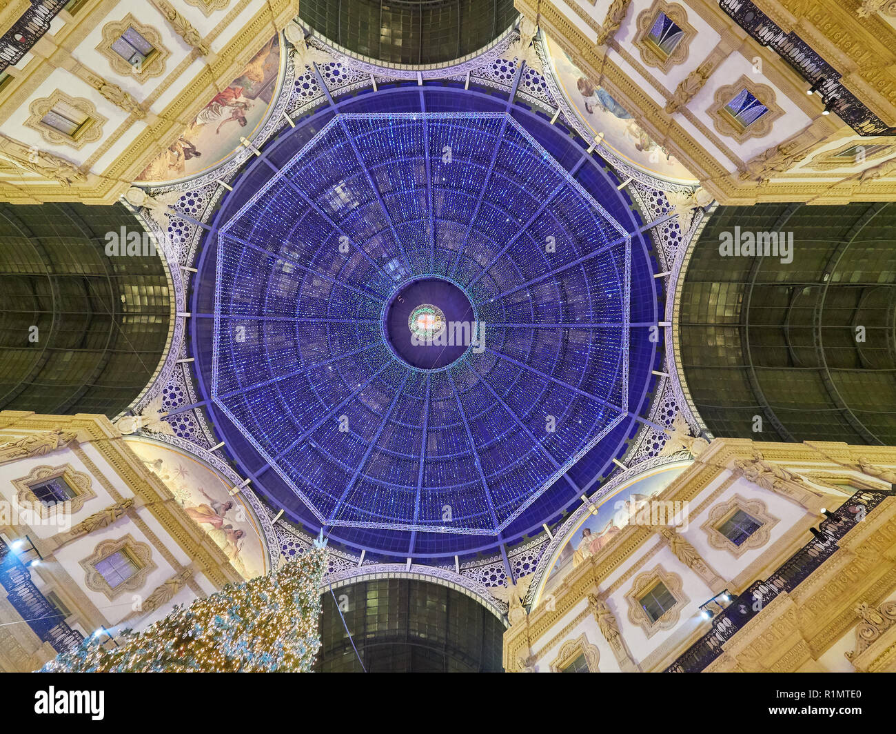 Italy skylight building hi-res stock photography and images - Alamy
