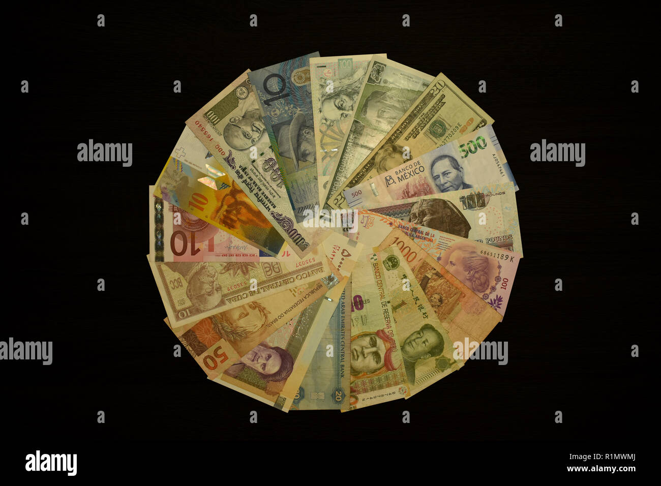 World currency notes hi-res stock photography and images - Alamy