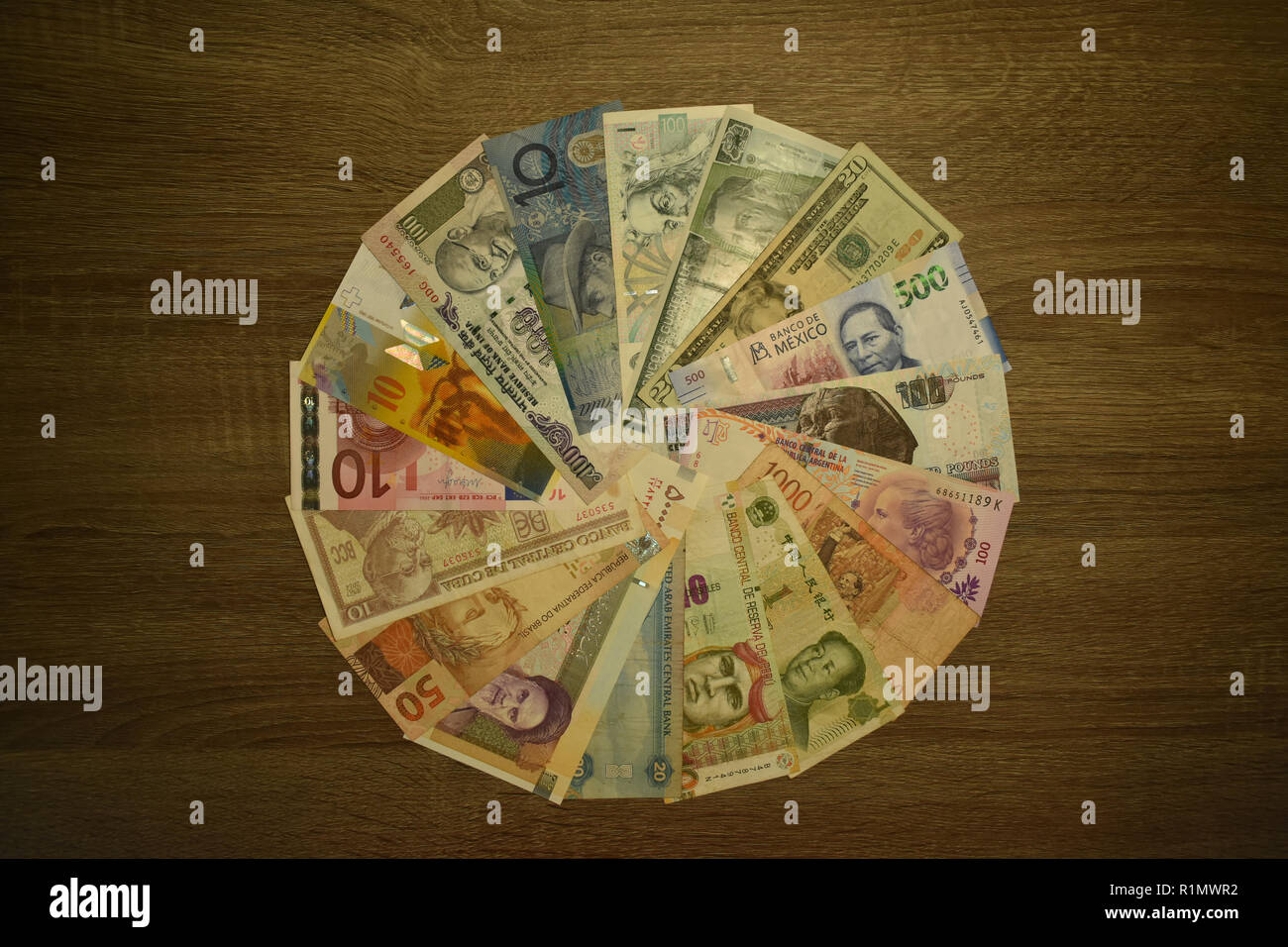 World currency notes hi-res stock photography and images - Alamy