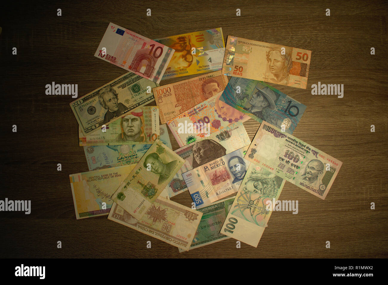 World currency notes hi-res stock photography and images - Alamy