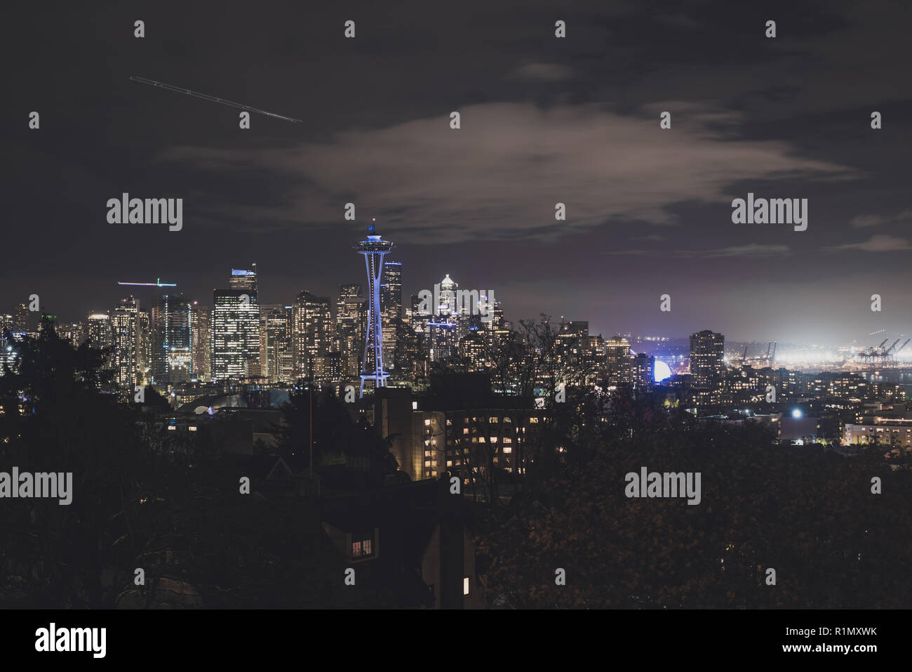 Seattle Skyline at Night Stock Photo - Alamy