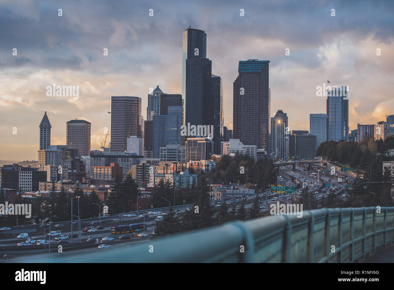 Seattle Skyline at Sunset Stock Photo - Alamy