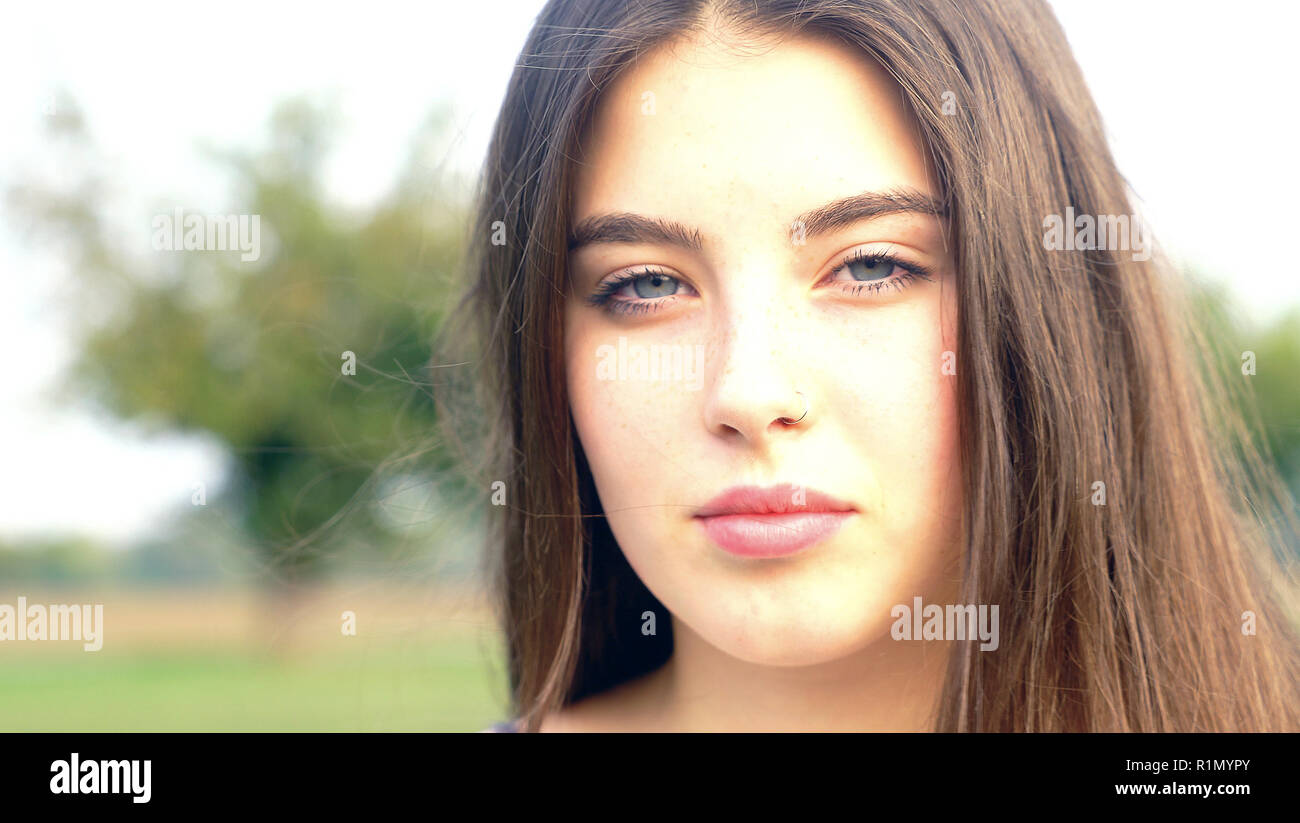 Beautiful girl 14 years old hi-res stock photography and images - Alamy