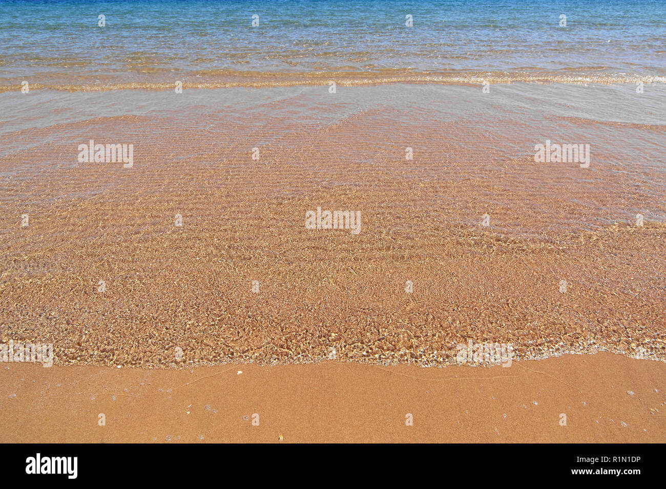 Shallow wave hi-res stock photography and images - Alamy