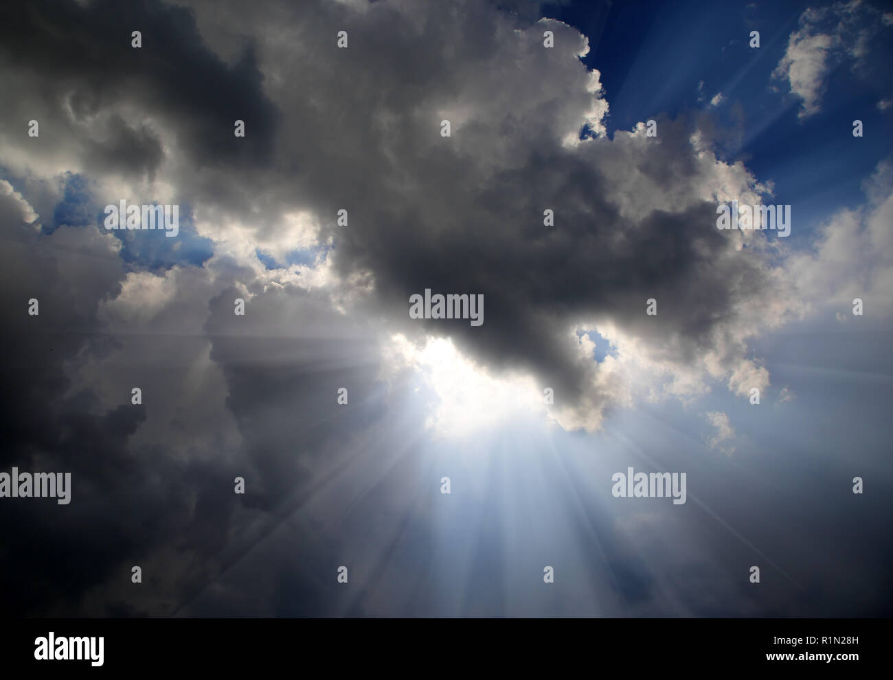 Beautiful sun rays on cloudy hi-res stock photography and images - Alamy