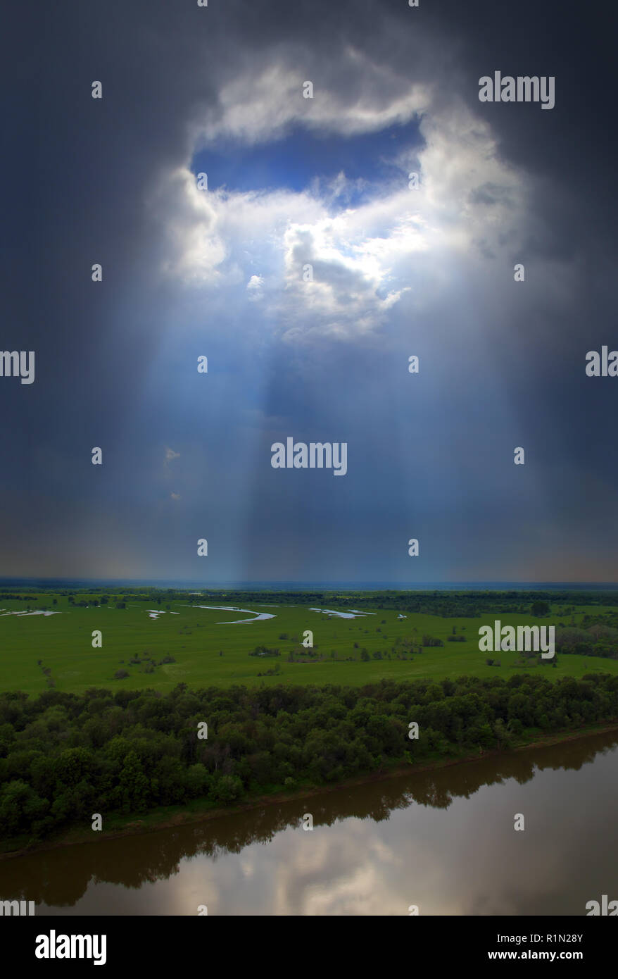 Beautiful landscape storm clouds hi-res stock photography and images ...