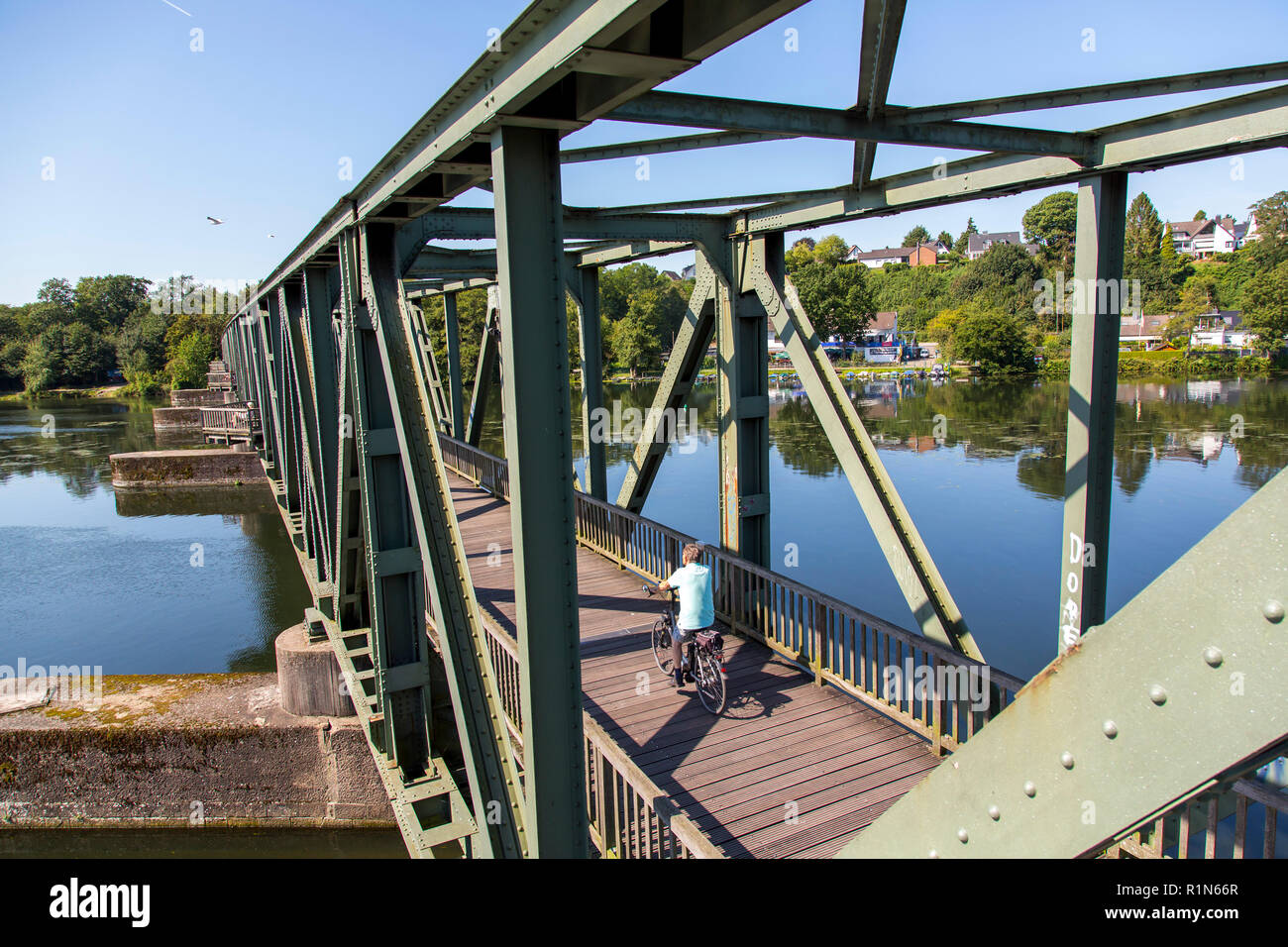Ruhrtalradweg, Ruhr Valley Cycle Path, former railway bridge over the ...
