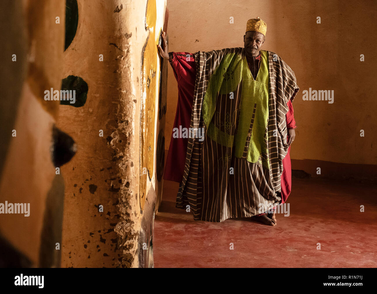African tribe man smile hi-res stock photography and images - Alamy