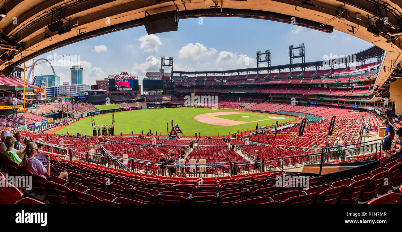 Baseball stadium beer hi-res stock photography and images - Alamy