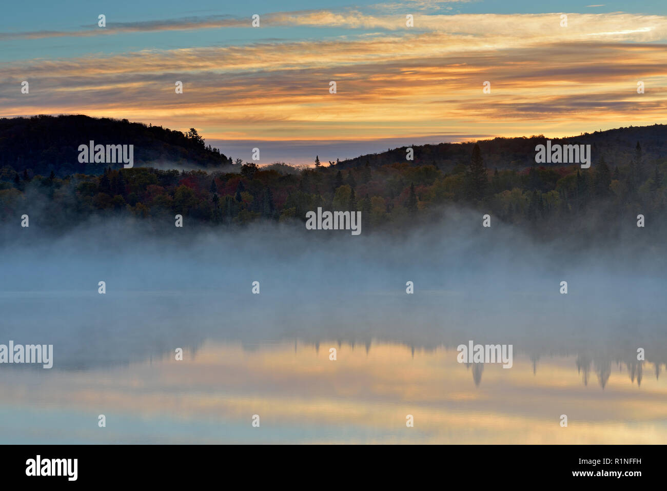 Kenny Lake at dawn, Lake Superior Provincial Park, Ontario, Canada ...
