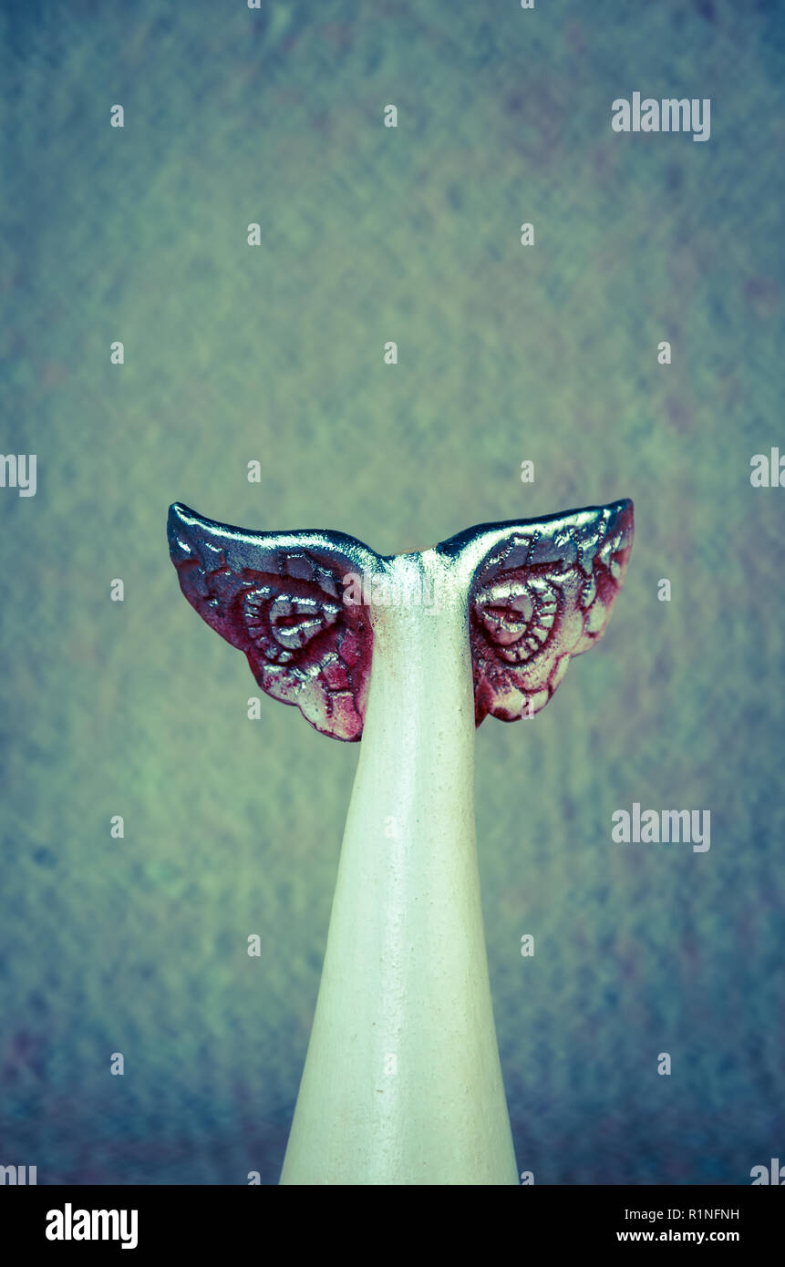 Headless angel statue hi-res stock photography and images - Alamy