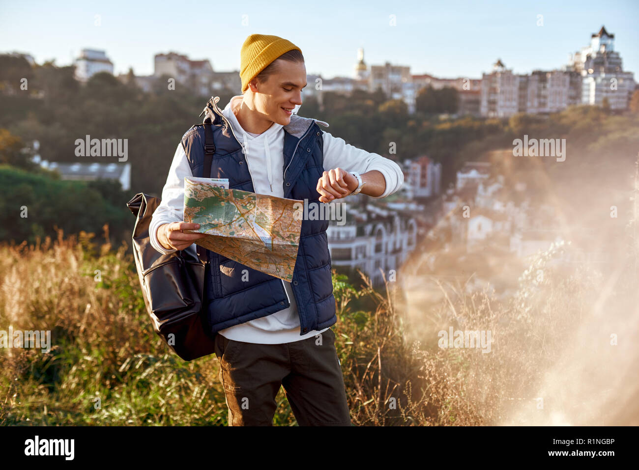 Lost Tourist Confused Stock Photos & Lost Tourist Confused Stock Images ...