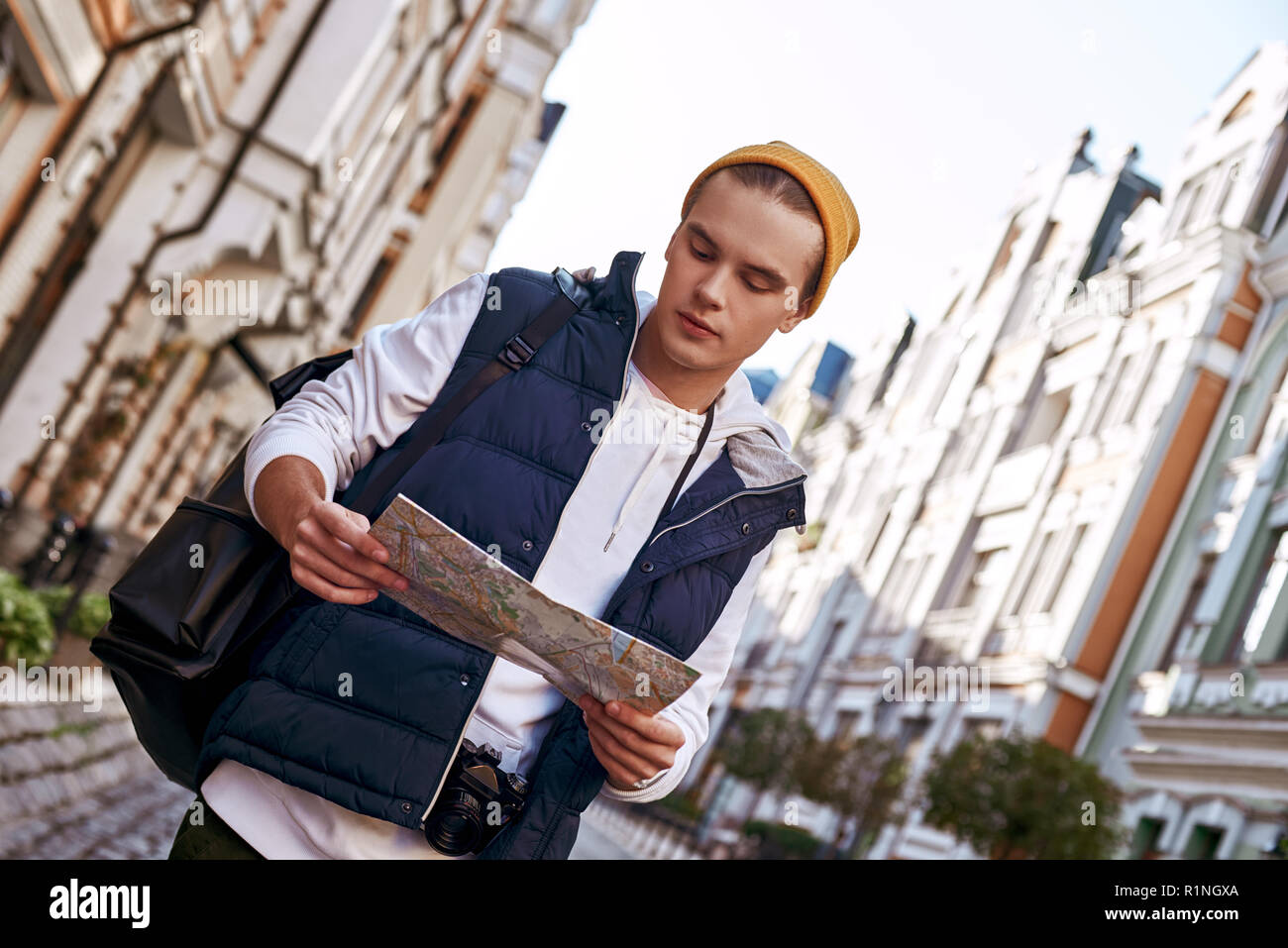 Lost Tourist Confused Stock Photos & Lost Tourist Confused Stock Images ...