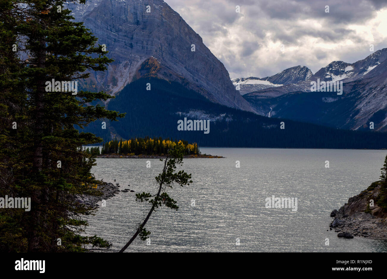 Kananaskis lakes hi-res stock photography and images - Alamy