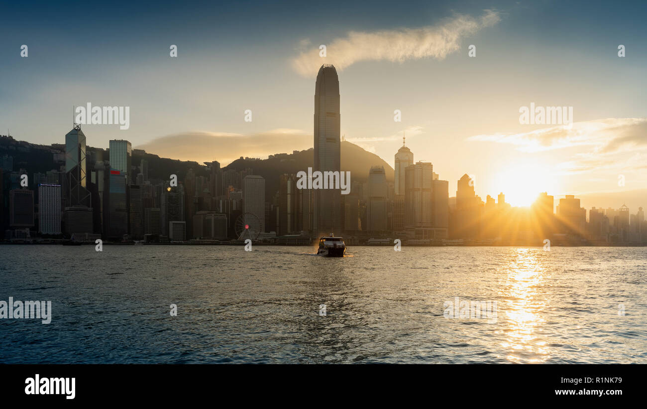 Beautiful hongkong cityscape sunset hi-res stock photography and images ...