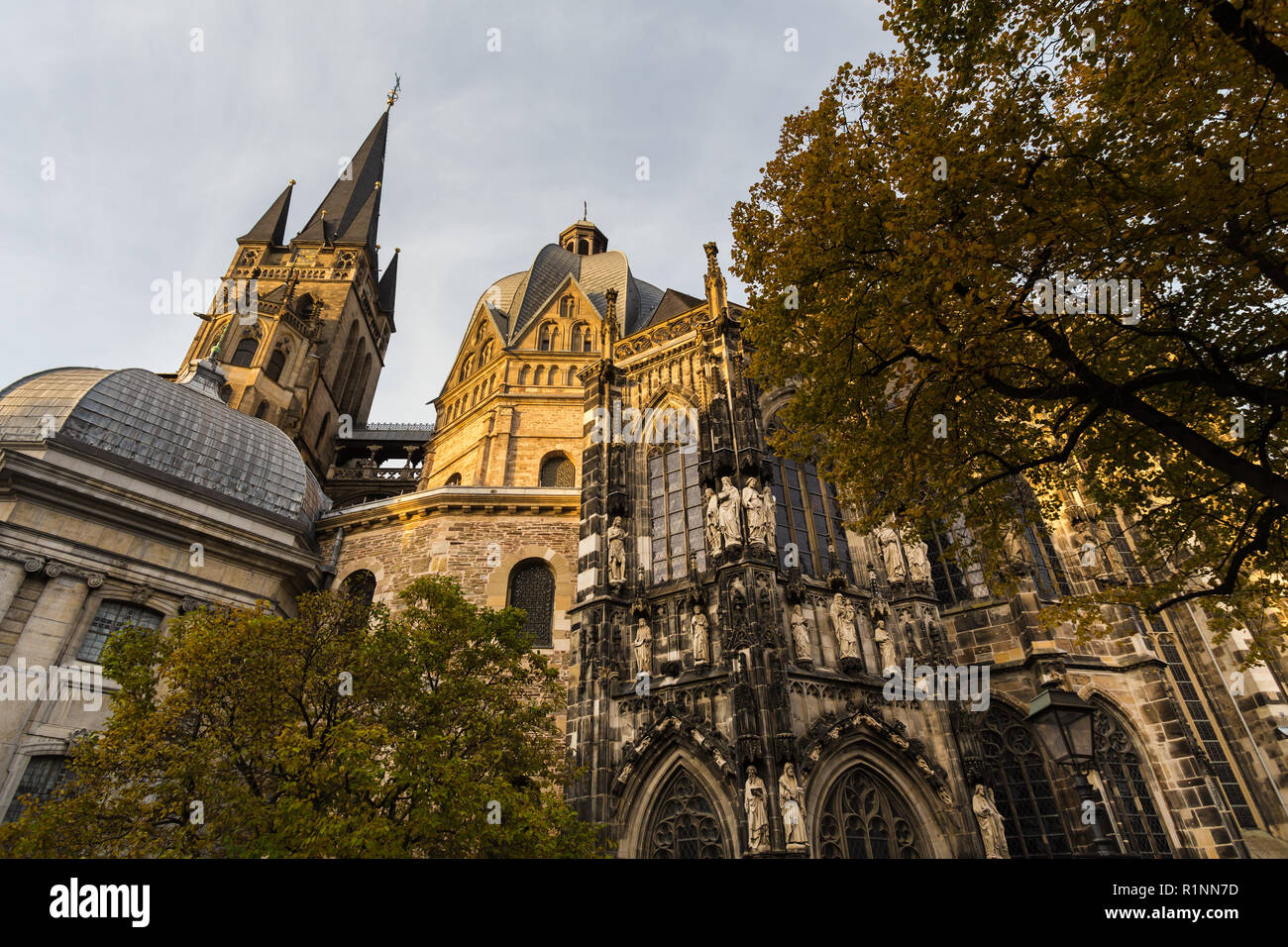 Aachen dom hi-res stock photography and images - Alamy